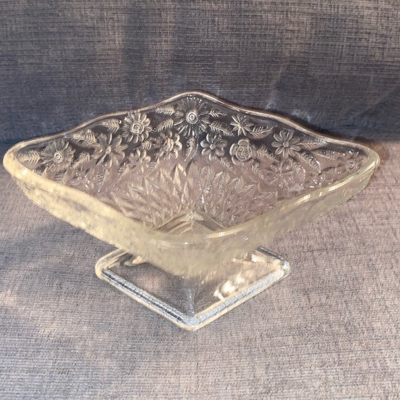 Indiana Glass | Accents | Indiana Glass Pineapple Floral Compote Footed ...